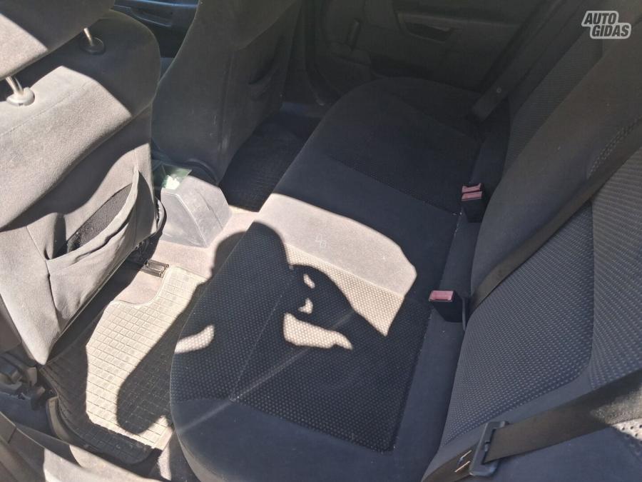 Opel Astra 2006 Viļņa, ar dzinēja tilpumu 1.70 L un nobraukumu 249 tūkst. km par 1550 €, foto 9 vietnē AUTOMOTO.COM.LV