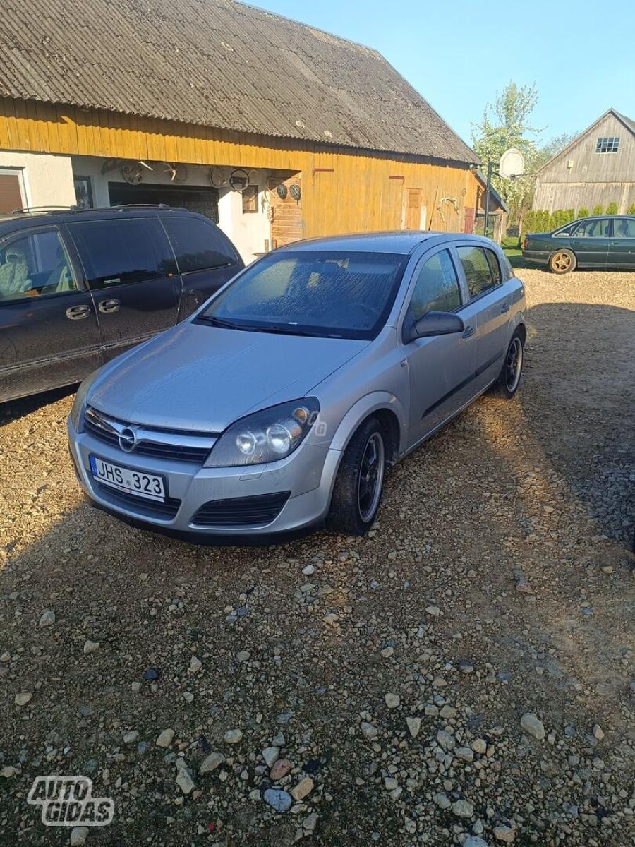 Opel Astra 2006 in Sakiai, with an engine capacity of 1.30 L and mileage of 300 thousand km for 750 €, photo 3 on AUTOMOTO.COM.LV