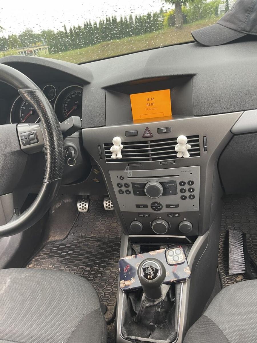 Opel Astra 2006 Plungė, ar dzinēja tilpumu 1.80 L un nobraukumu 210 tūkst. km par 1300 €, foto 5 vietnē AUTOMOTO.COM.LV
