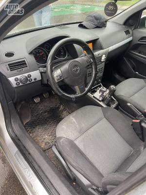 Opel Astra 2006 Plungė, ar dzinēja tilpumu 1.80 L un nobraukumu 210 tūkst. km par 1300 €, foto 7 vietnē AUTOMOTO.COM.LV