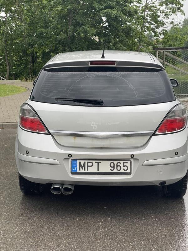 Opel Astra 2006 in Plunge, with an engine capacity of 1.80 L and mileage of 210 thousand km for 1300 €, photo 9 on AUTOMOTO.COM.LV