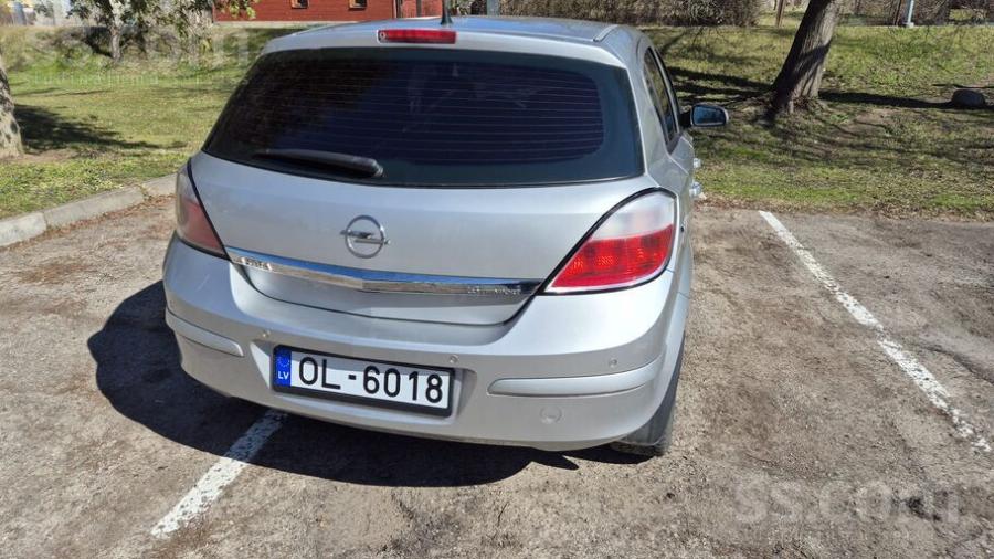 Opel Astra 2006 Jēkabpils, ar dzinēja tilpumu 1.60 L un nobraukumu 126 tūkst. km par 2300 €, foto 6 vietnē AUTOMOTO.COM.LV