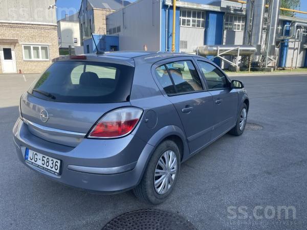 Opel Astra 2006 Rēzekne, ar dzinēja tilpumu 1.40 L un nobraukumu 224 tūkst. km par 1350 €, foto 4 vietnē AUTOMOTO.COM.LV