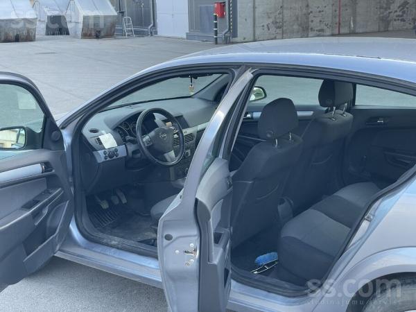 Opel Astra 2006 Rēzekne, ar dzinēja tilpumu 1.40 L un nobraukumu 224 tūkst. km par 1350 €, foto 6 vietnē AUTOMOTO.COM.LV