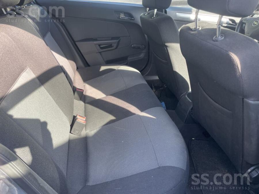Opel Astra 2006 in Rezekne, with an engine capacity of 1.40 L and mileage of 224 thousand km for 1350 €, photo 12 on AUTOMOTO.COM.LV