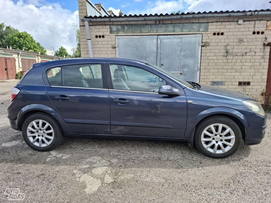 Opel Astra 2006 Panevēža, ar dzinēja tilpumu 1.90 L un nobraukumu 215 tūkst. km par 1459 €, foto 3 vietnē AUTOMOTO.COM.LV