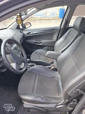 Opel Astra 2006 Panevēža, ar dzinēja tilpumu 1.90 L un nobraukumu 215 tūkst. km par 1459 €, foto 8 vietnē AUTOMOTO.COM.LV