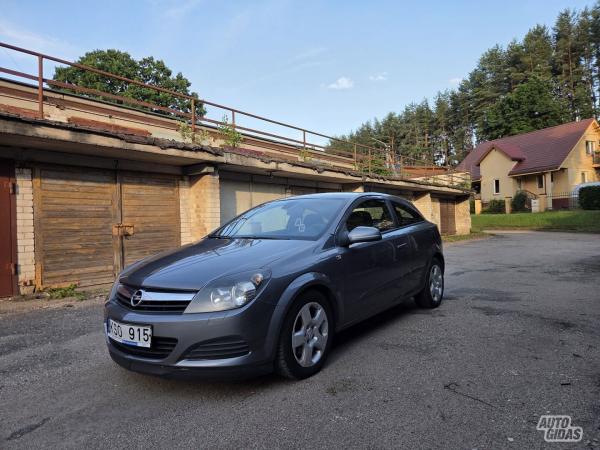 Opel Astra 2006 in Vilnius, with an engine capacity of 1.90 L and mileage of 247 thousand km for 999 €, photo 1 on AUTOMOTO.COM.LV