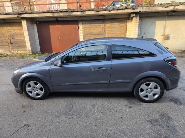 Opel Astra 2006 in Vilnius, with an engine capacity of 1.90 L and mileage of 247 thousand km for 999 €, photo 6 on AUTOMOTO.COM.LV