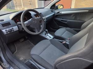 Opel Astra 2006 in Vilnius, with an engine capacity of 1.90 L and mileage of 247 thousand km for 999 €, photo 9 on AUTOMOTO.COM.LV