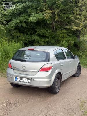 Opel Astra 2006 in Vilnius, with an engine capacity of 1.60 L and mileage of 186 thousand km for 450 €, photo 5 on AUTOMOTO.COM.LV