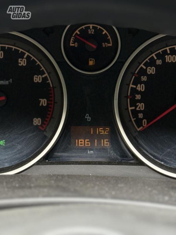 Opel Astra 2006 in Vilnius, with an engine capacity of 1.60 L and mileage of 186 thousand km for 450 €, photo 6 on AUTOMOTO.COM.LV