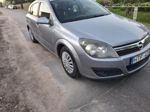 Opel Astra 2006 Mažeikiai, ar dzinēja tilpumu 1.60 L un nobraukumu 285 tūkst. km par 1250 €, foto  vietnē AUTOMOTO.COM.LV