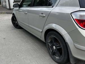 Opel Astra 2006 Viļņa, ar dzinēja tilpumu 1.60 L un nobraukumu 200 tūkst. km par 1100 €, foto 6 vietnē AUTOMOTO.COM.LV