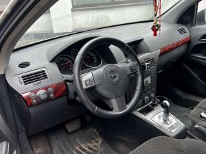 Opel Astra 2006 Viļņa, ar dzinēja tilpumu 1.60 L un nobraukumu 200 tūkst. km par 1100 €, foto 8 vietnē AUTOMOTO.COM.LV
