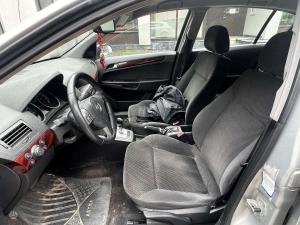 Opel Astra 2006 Viļņa, ar dzinēja tilpumu 1.60 L un nobraukumu 200 tūkst. km par 1100 €, foto 9 vietnē AUTOMOTO.COM.LV