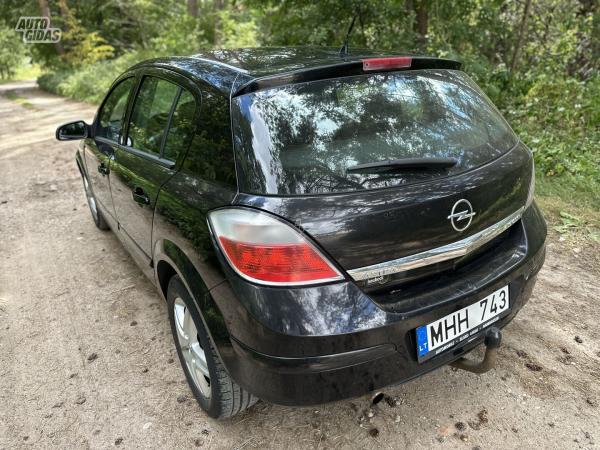 Opel Astra 2006 Kauņa, ar dzinēja tilpumu 1.90 L un nobraukumu 299 tūkst. km par 1150 €, foto 3 vietnē AUTOMOTO.COM.LV