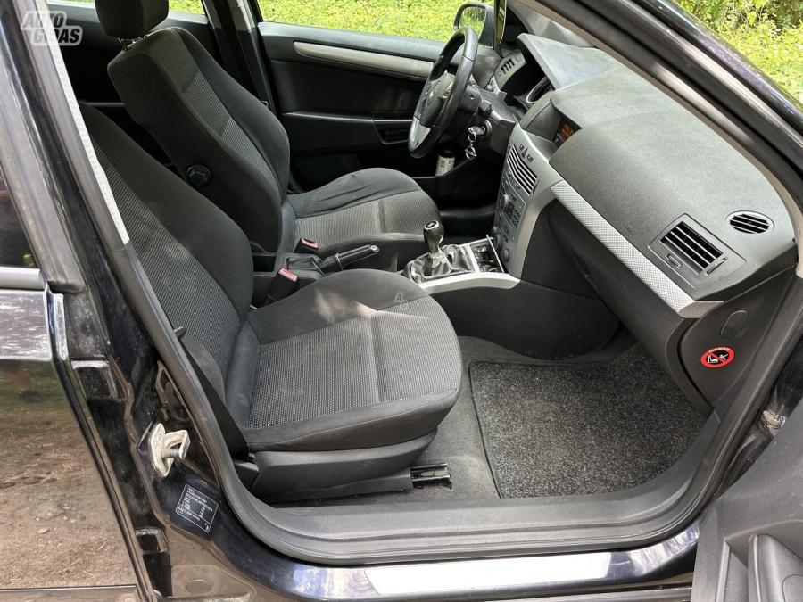 Opel Astra 2006 Kauņa, ar dzinēja tilpumu 1.90 L un nobraukumu 299 tūkst. km par 1150 €, foto 12 vietnē AUTOMOTO.COM.LV