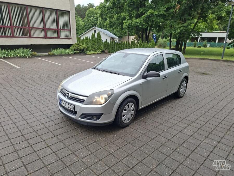 Opel Astra 2006 in Birstonas, with an engine capacity of 1.60 L and mileage of 254 thousand km for 899 €, photo 1 on AUTOMOTO.COM.LV