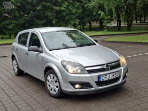 Opel Astra 2006 in Birstonas, with an engine capacity of 1.60 L and mileage of 254 thousand km for 899 €, photo 5 on AUTOMOTO.COM.LV