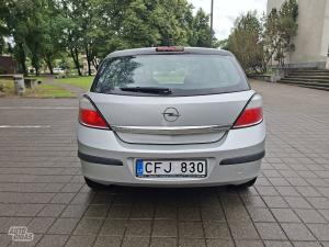 Opel Astra 2006 in Birstonas, with an engine capacity of 1.60 L and mileage of 254 thousand km for 899 €, photo 14 on AUTOMOTO.COM.LV