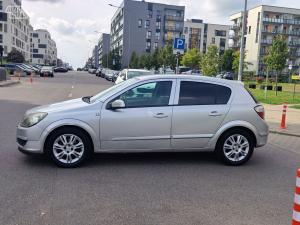 Opel Astra 2006 in Vilnius, with an engine capacity of 1.60 L and mileage of 201 thousand km for 1750 €, photo 5 on AUTOMOTO.COM.LV