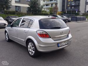 Opel Astra 2006 in Vilnius, with an engine capacity of 1.60 L and mileage of 201 thousand km for 1750 €, photo 7 on AUTOMOTO.COM.LV