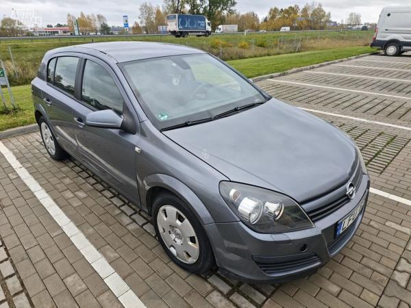 Opel Astra 2006 in Vilnius, with an engine capacity of 1.90 L and mileage of 334 thousand km for 990 €, photo 3 on AUTOMOTO.COM.LV