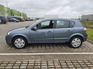 Opel Astra 2006 in Vilnius, with an engine capacity of 1.90 L and mileage of 334 thousand km for 990 €, photo 10 on AUTOMOTO.COM.LV