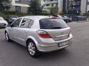 Opel Astra 2006 in Vilnius, with an engine capacity of 1.60 L and mileage of 236 thousand km for 1750 €, photo 6 on AUTOMOTO.COM.LV