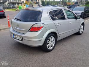 Opel Astra 2006 in Vilnius, with an engine capacity of 1.60 L and mileage of 236 thousand km for 1750 €, photo 7 on AUTOMOTO.COM.LV