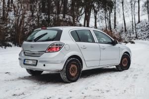 Opel Astra 2007 in Valmiera, with an engine capacity of 1.60 L and mileage of 214 thousand km for 1650 €, photo 2 on AUTOMOTO.COM.LV