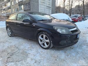 Opel Astra 2007 in Vilnius, with an engine capacity of 1.60 L and mileage of 222 thousand km for 350 €, photo 2 on AUTOMOTO.COM.LV