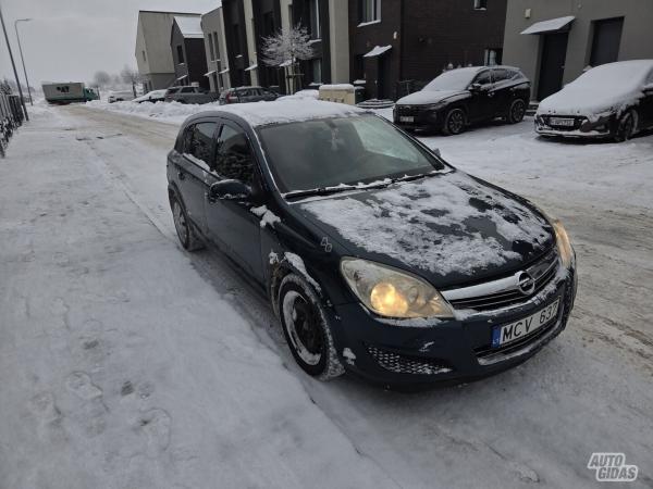 Opel Astra 2007 in Vilnius, with an engine capacity of 1.60 L and mileage of 268 thousand km for 550 €, photo 1 on AUTOMOTO.COM.LV