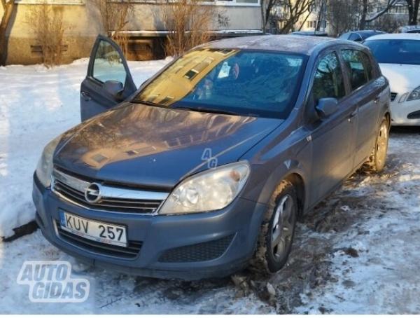 Opel Astra 2007 in Vilnius, with an engine capacity of 1.70 L and mileage of 253 thousand km for 1250 €, photo 2 on AUTOMOTO.COM.LV
