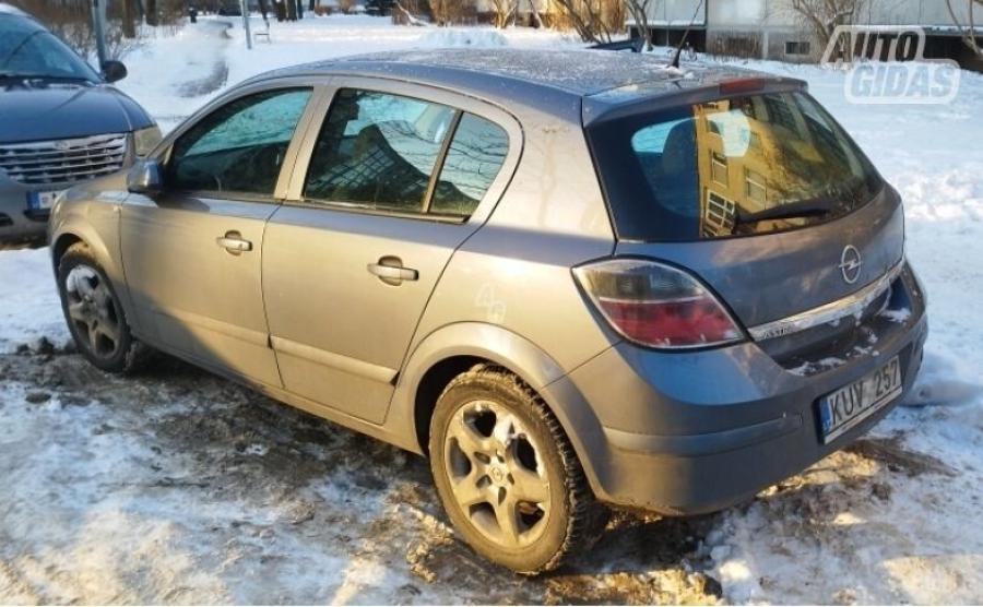 Opel Astra 2007 Viļņa, ar dzinēja tilpumu 1.70 L un nobraukumu 253 tūkst. km par 1250 €, foto 4 vietnē AUTOMOTO.COM.LV