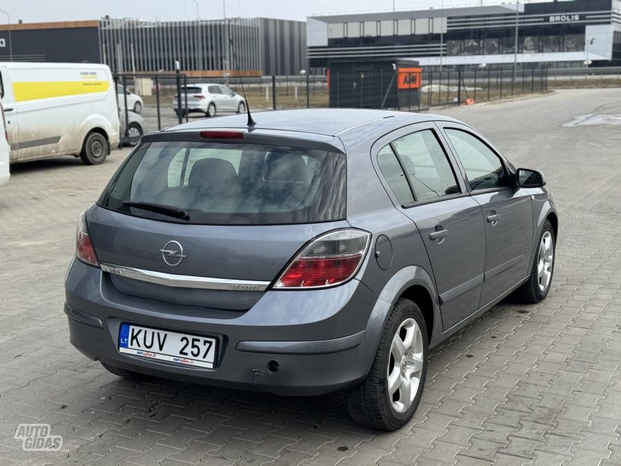 Opel Astra 2007 in Vilnius, with an engine capacity of 1.70 L and mileage of 259 thousand km for 1450 €, photo 3 on AUTOMOTO.COM.LV