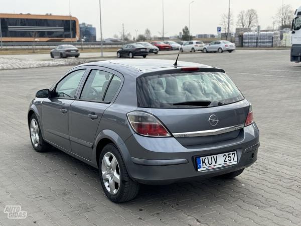 Opel Astra 2007 in Vilnius, with an engine capacity of 1.70 L and mileage of 259 thousand km for 1450 €, photo 4 on AUTOMOTO.COM.LV