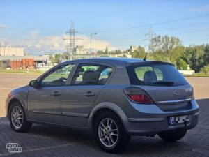Opel Astra 2007 in Vilnius, with an engine capacity of 1.90 L and mileage of 297 thousand km for 1300 €, photo 7 on AUTOMOTO.COM.LV