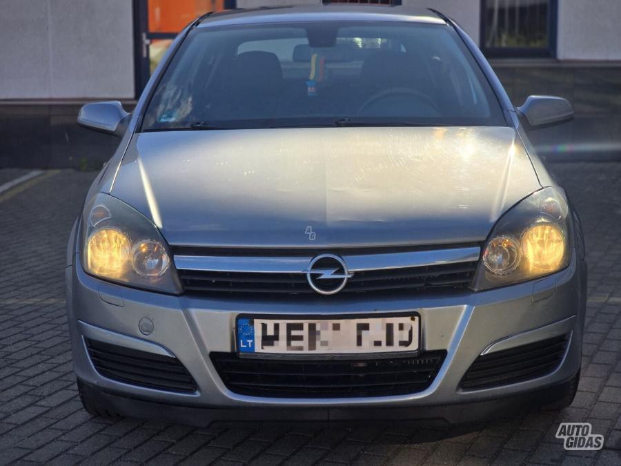 Opel Astra 2007 in Vilnius, with an engine capacity of 1.90 L and mileage of 297 thousand km for 1300 €, photo 9 on AUTOMOTO.COM.LV
