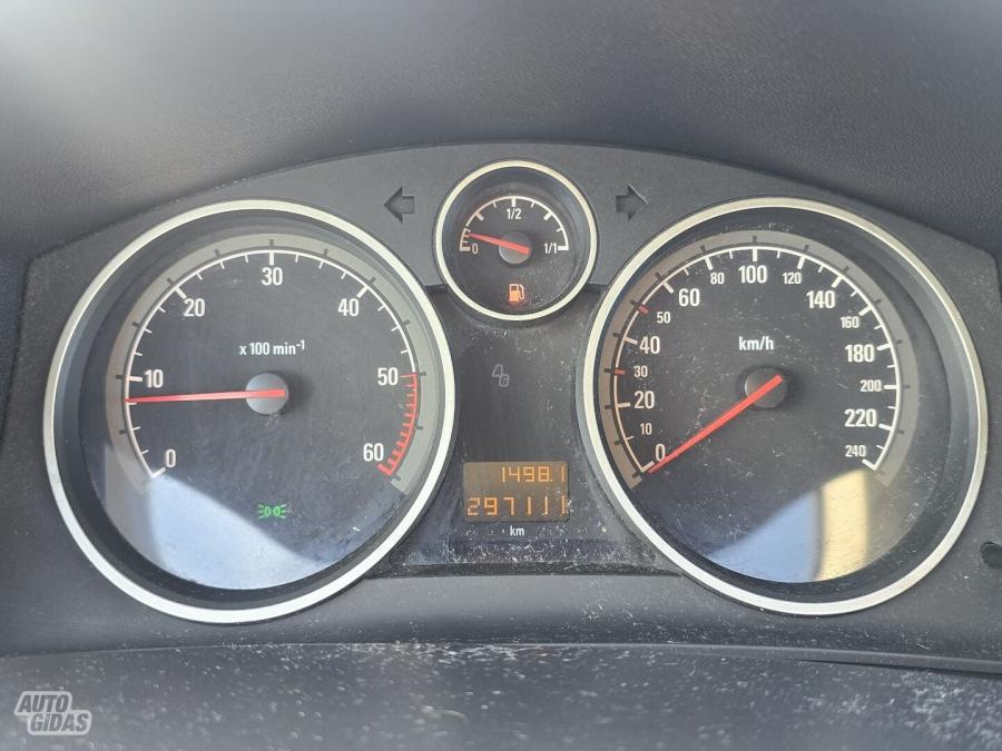Opel Astra 2007 in Vilnius, with an engine capacity of 1.90 L and mileage of 297 thousand km for 1300 €, photo 15 on AUTOMOTO.COM.LV