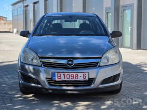 Opel Astra 2007 Liepāja, ar dzinēja tilpumu 1.70 L un nobraukumu 339 tūkst. km par 1495 €, foto 4 vietnē AUTOMOTO.COM.LV