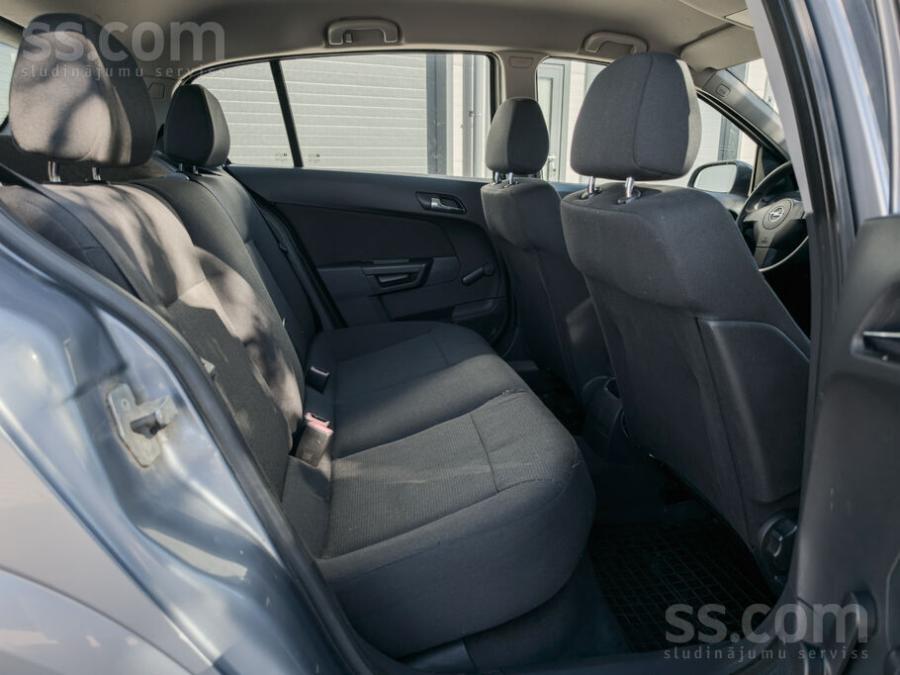 Opel Astra 2007 Liepāja, ar dzinēja tilpumu 1.70 L un nobraukumu 339 tūkst. km par 1495 €, foto 15 vietnē AUTOMOTO.COM.LV