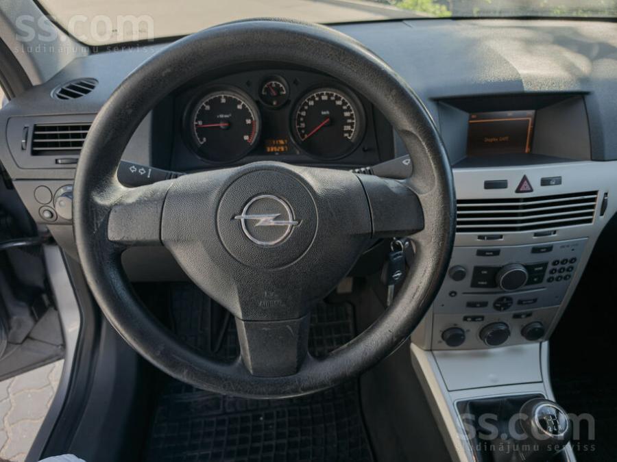 Opel Astra 2007 Liepāja, ar dzinēja tilpumu 1.70 L un nobraukumu 339 tūkst. km par 1495 €, foto 18 vietnē AUTOMOTO.COM.LV