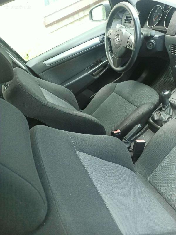 Opel Astra 2007 Akmenė, ar dzinēja tilpumu 1.90 L un nobraukumu 200 tūkst. km par 850 €, foto 4 vietnē AUTOMOTO.COM.LV