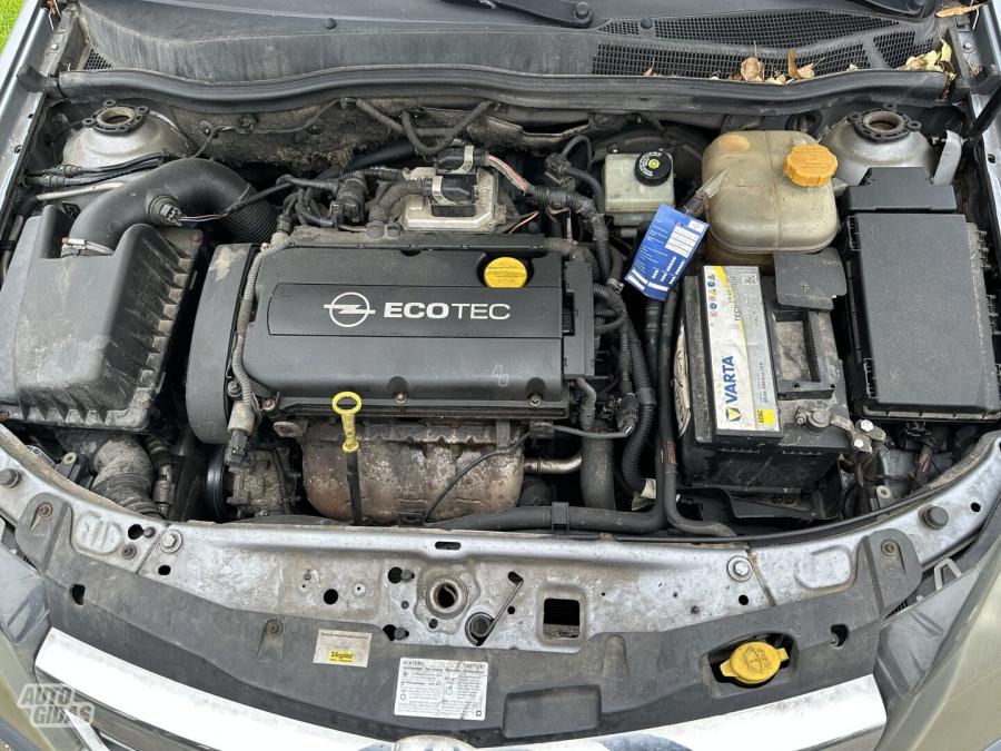 Opel Astra 2007 in Vilnius, with an engine capacity of 1.60 L and mileage of 250 thousand km for 700 €, photo 3 on AUTOMOTO.COM.LV