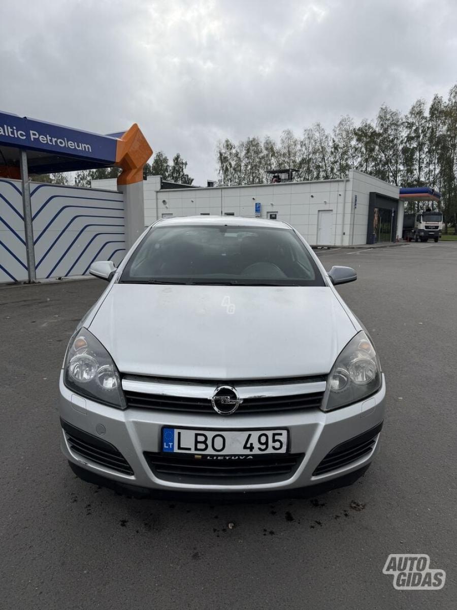 Opel Astra 2007 in Vilnius, with an engine capacity of 1.90 L and mileage of 273 thousand km for 1350 €, photo 3 on AUTOMOTO.COM.LV