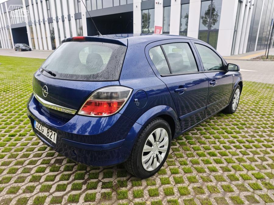Opel Astra 2007 in Vilnius, with an engine capacity of 1.90 L and mileage of 283 thousand km for 1200 €, photo 6 on AUTOMOTO.COM.LV