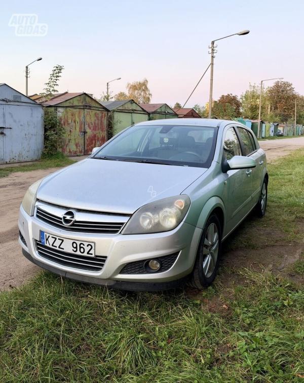 Opel Astra 2007 Klaipėda vietnē Opel Astra 2007 Klaipėda, ar dzinēja tilpumu 1.70 L un nobraukumu 274 tūkst. km par 500 €, foto 3 vietnē AUTOMOTO.COM.LV