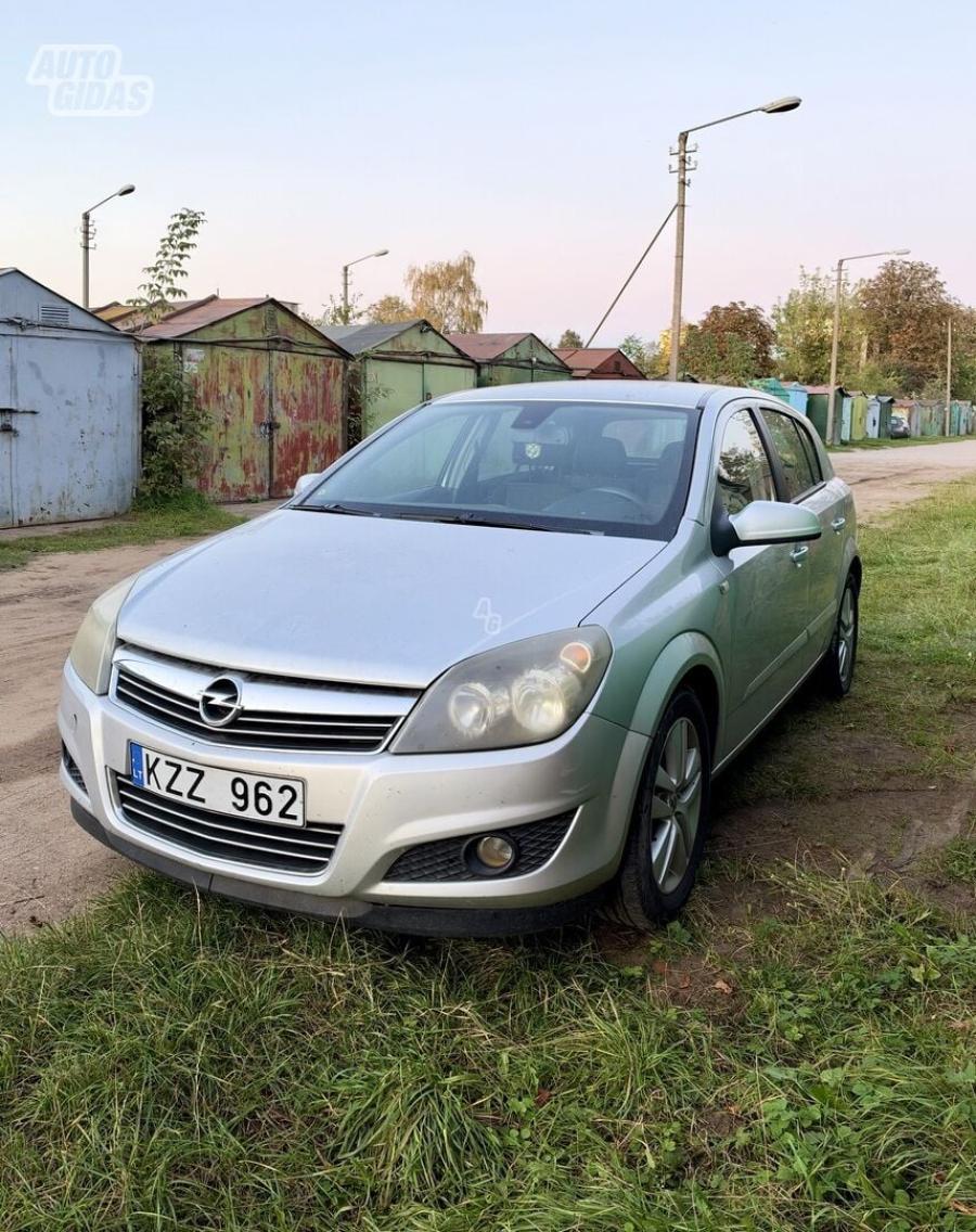 Opel Astra 2007 in Klaipeda, with an engine capacity of 1.70 L and mileage of 274 thousand km for 500 €, photo 3 on AUTOMOTO.COM.LV